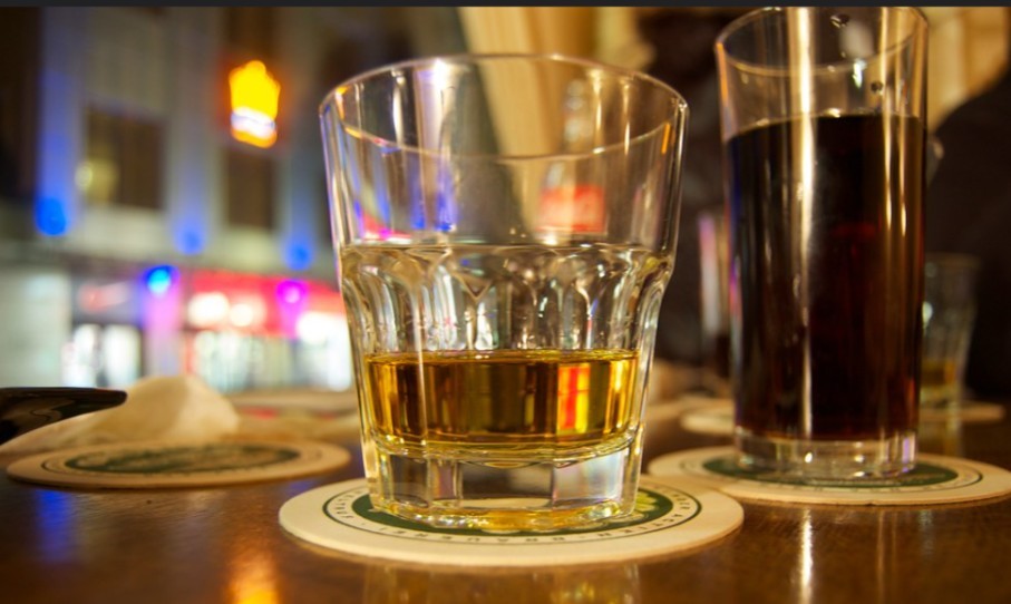 Bacardi прогнозирует возвращение популярности виски с колой в 2024 году ...