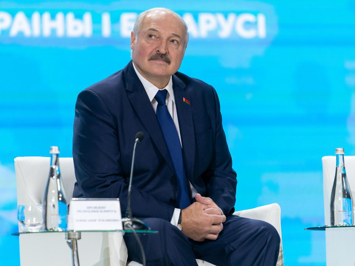 Лукашенко сравнил отношения Белоруссии и Пакистана с семьей